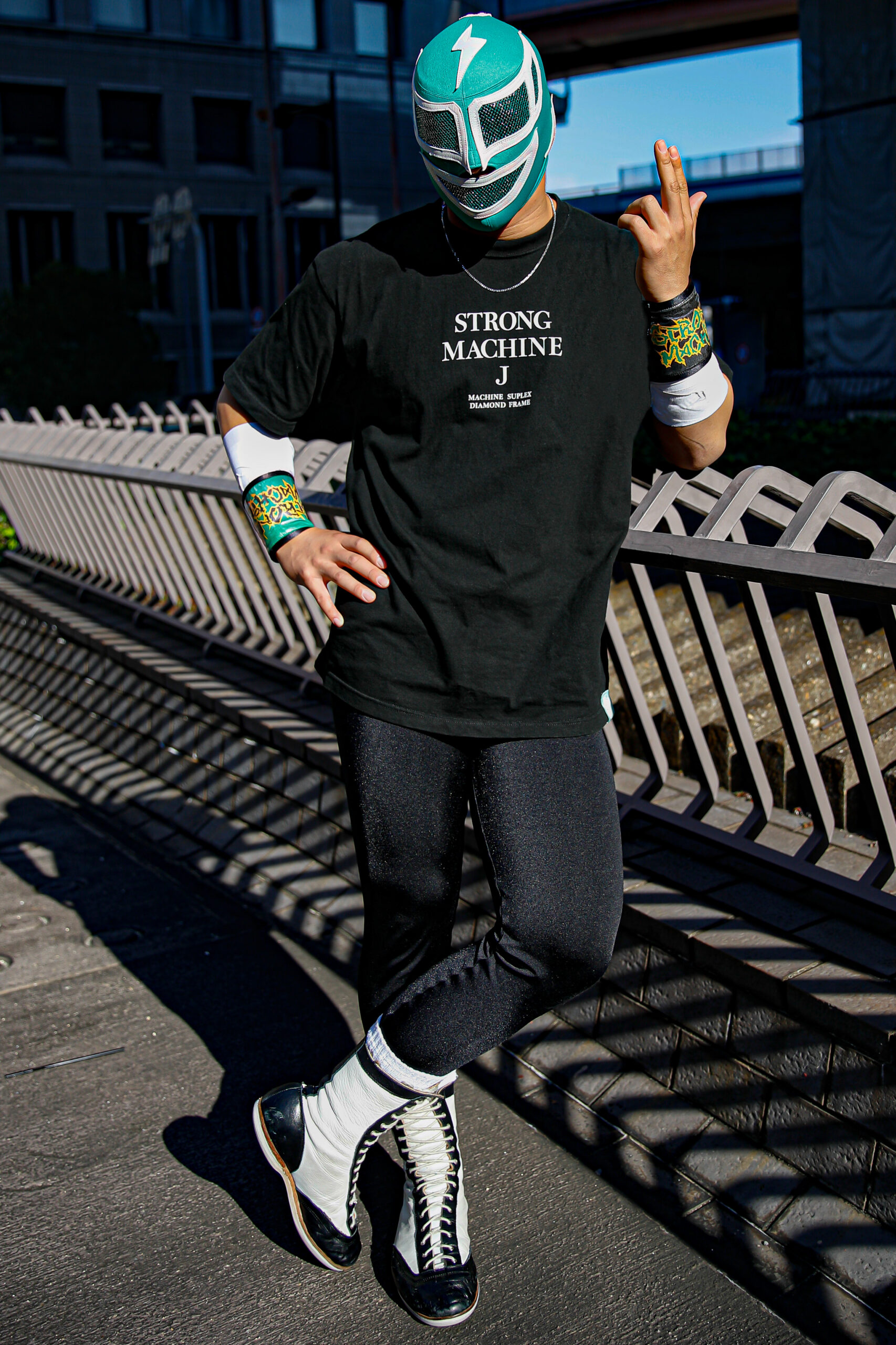 STRONG MACHINE J: Opening The Twin Gate With Breakdancing Aggression ...